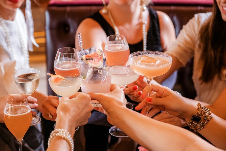 25 Signature Cocktail Ideas for Weddings + Wedding Bar Planning Tips ...